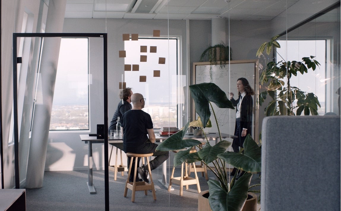 Your Guide to Smart Office Sensors for Space Utilization Metrics